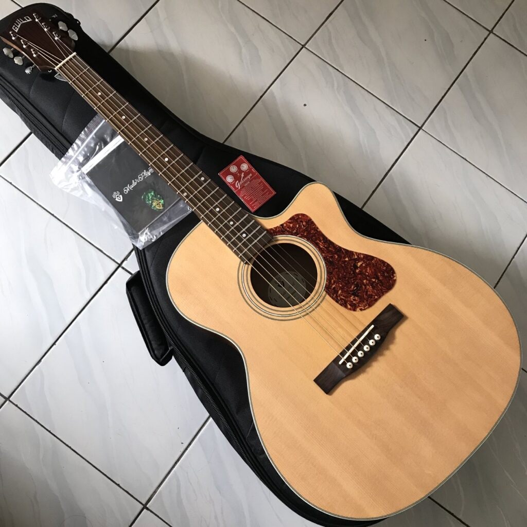 ** No Stock !! ** Guild Om-240ce Natural Acoustic Electric – Gooswyn Guitar