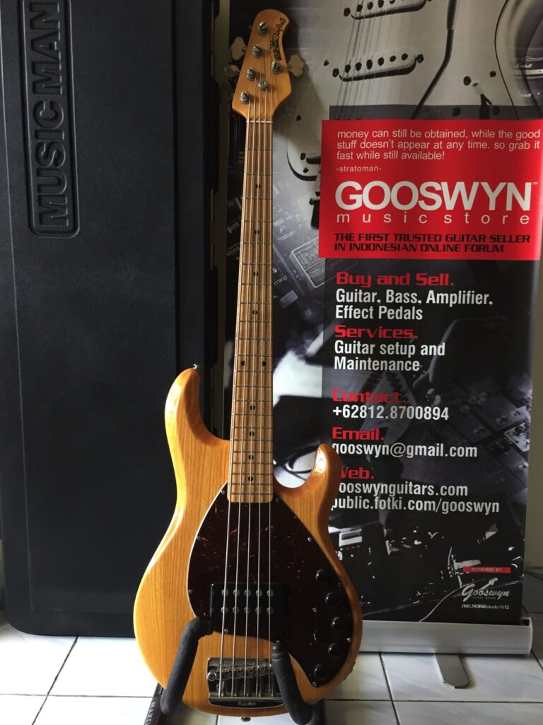 ** Sold !! ** Ernie Ball Musicman Usa Stingray Piezo 5 String Bass ...