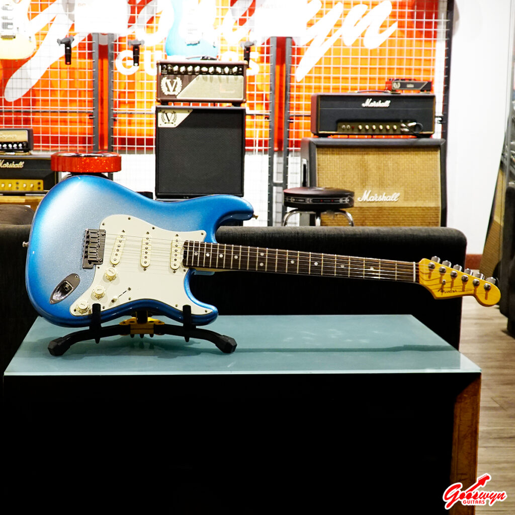 Fender American Elite Stratocaster Sky Burst Metallic 2015 – Gooswyn Guitar